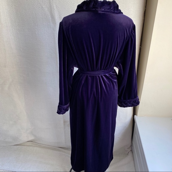 Vintage | Intimates & Sleepwear | Vintage Ml Velvet Robe Purple Velour ...